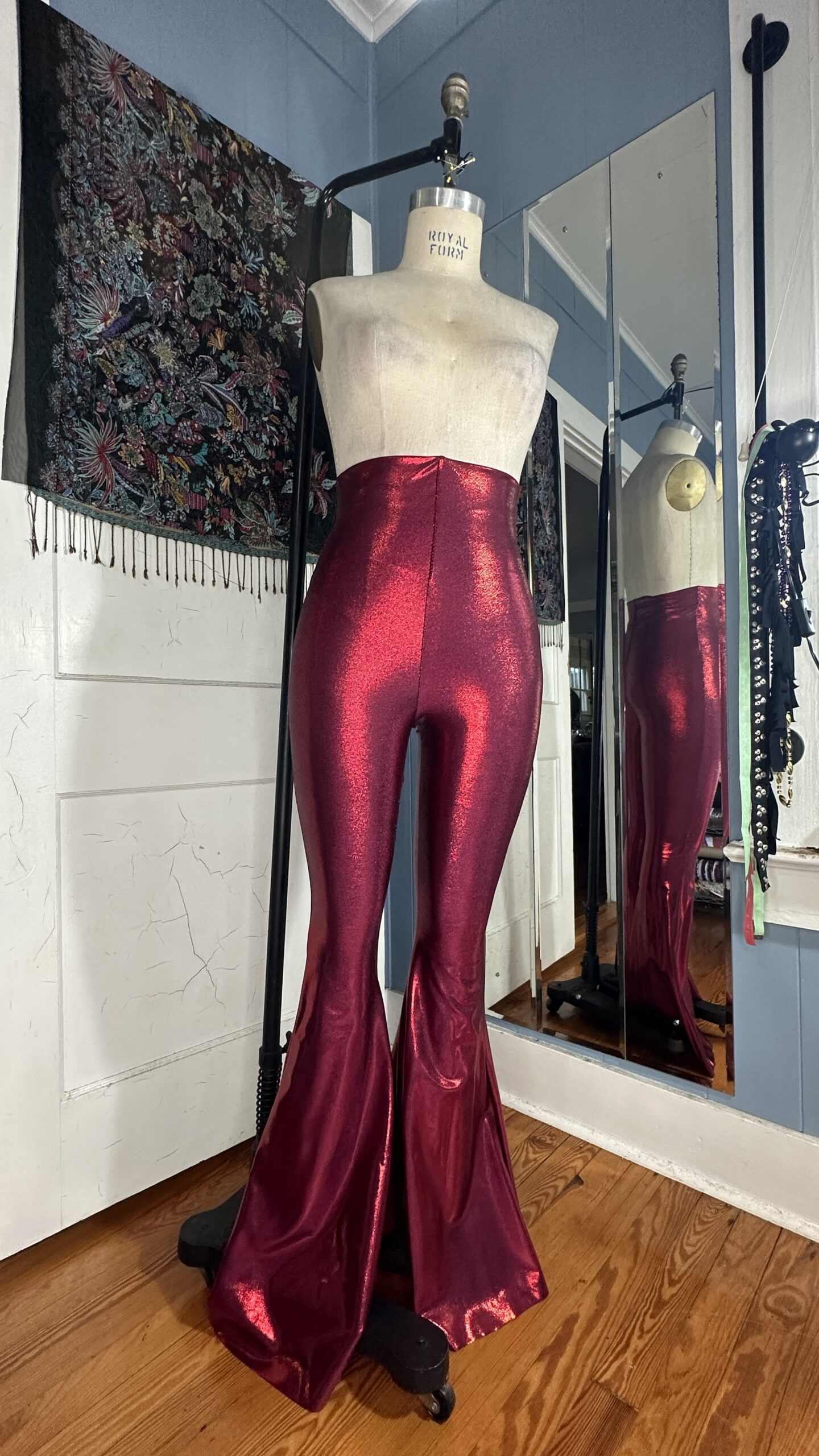 LIQUID +++ Ruby Red - Cat O’ Nine